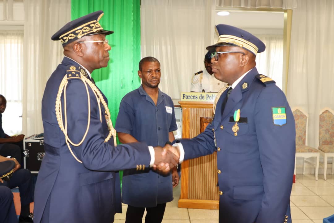 MOUVEMENT DANS LES FORCES DE POLICE NATIONALE : CÉRÉMONIE D’INSTALLATION DES PROMUS. – Forces de ...